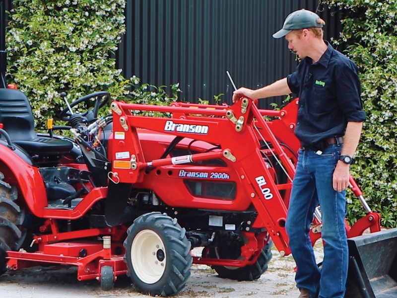 Video: Branson Tractors