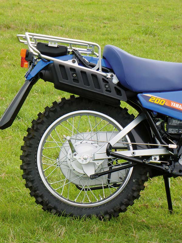 Yamaha AG200E farm bike review