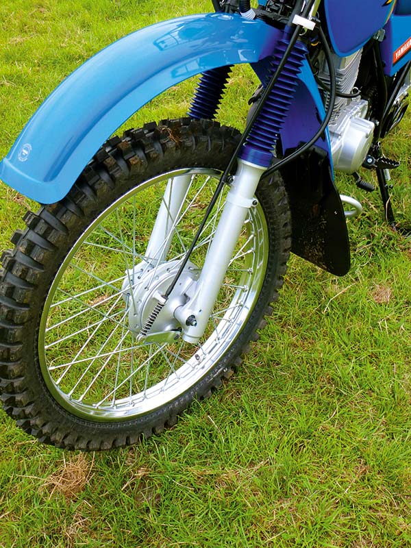 Yamaha AG200E farm bike review