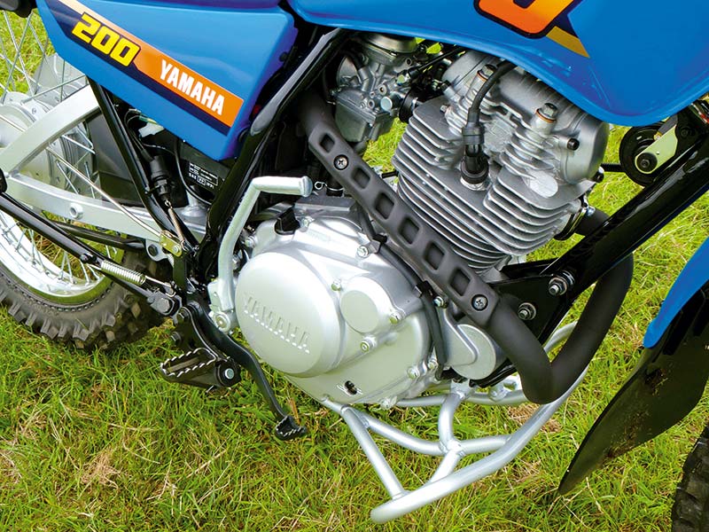 Yamaha AG200E farm bike review