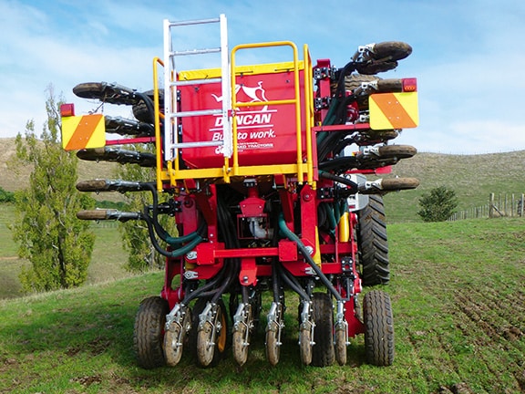 Duncan Ag drills: DD30 and DDC45