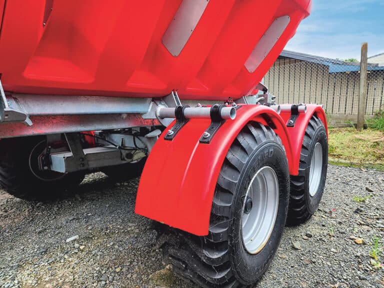 Trailer feature: Treadway - Farm Trader